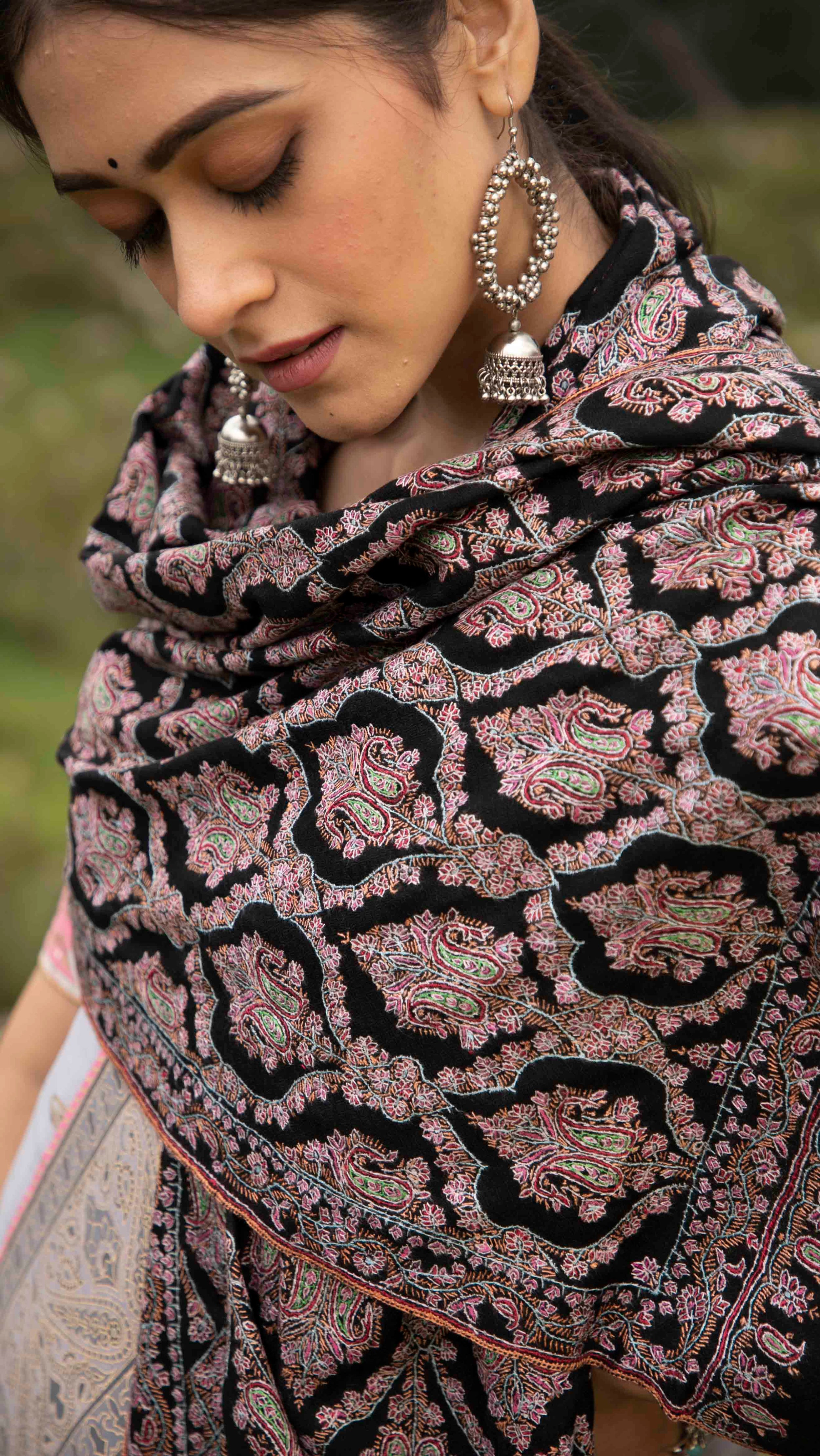 Kashmir Box - Artisanal Crafts from Kashmir